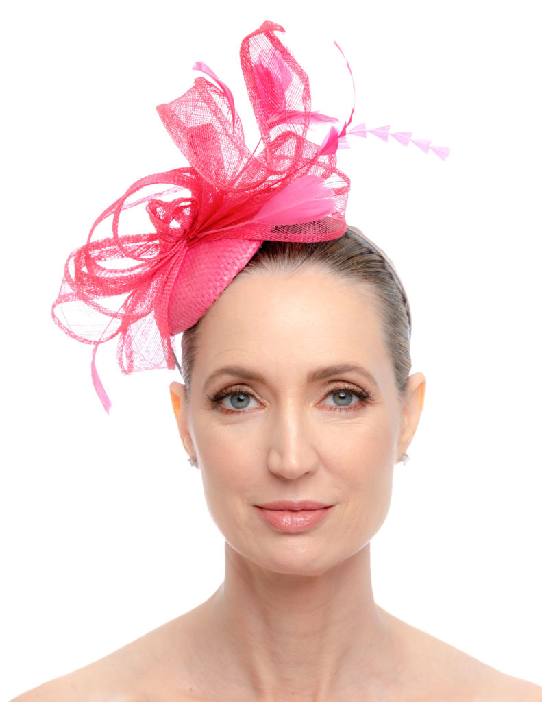 CORAL SMALL CAP WITH FEATHERS AND BOW - Shapoh